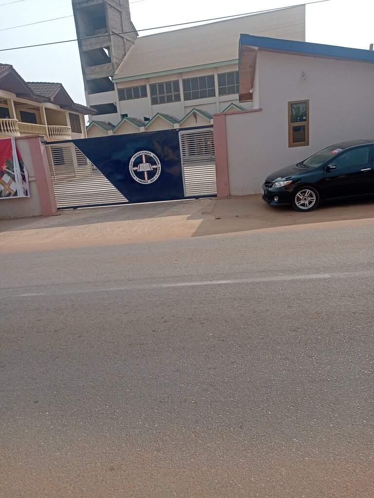 Protestan kilisesi Bubiashe E.P. Church, Akra, foto