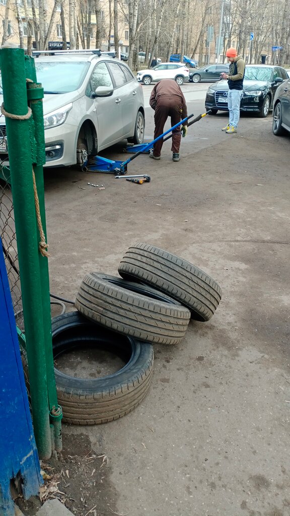 Oto lastik tamiri Shinomontazhnaya masterskaya, Moskova, foto