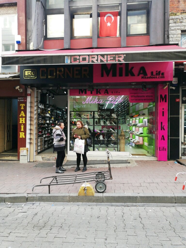 Ayakkabı firmaları Corner Mika Life, İstanbul, foto