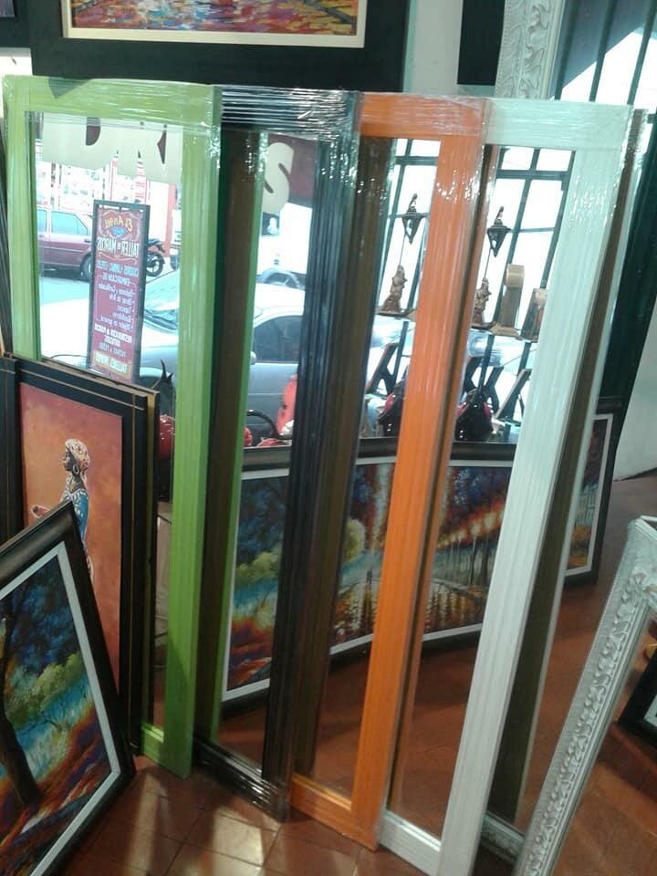 Resim, tablo ve çerçeve mağazaları Taller De Cuadros Santa Teresita, , foto