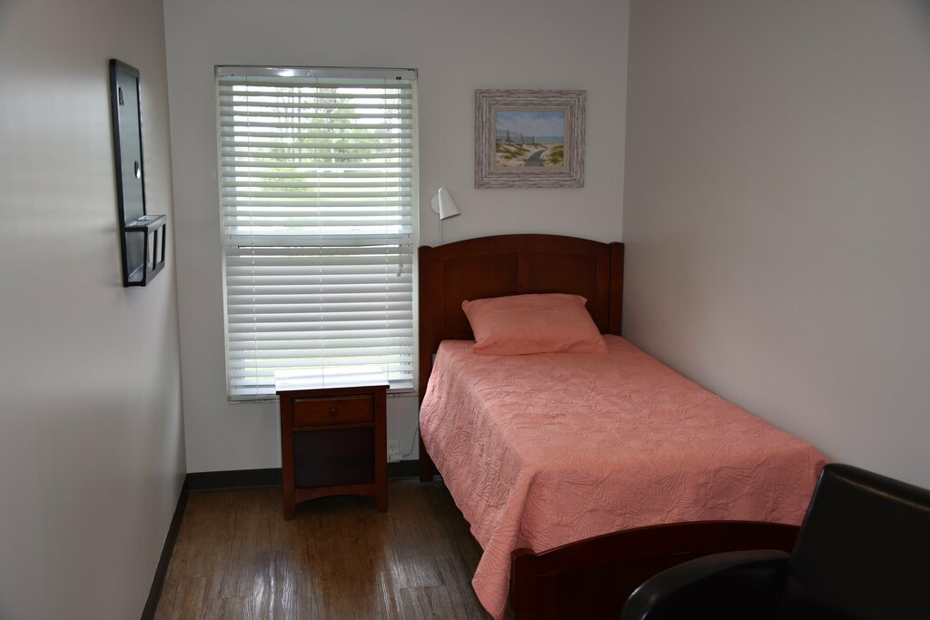 Heroes' Mile, drug abuse clinic, United States, Deland, 2775 Big John ...