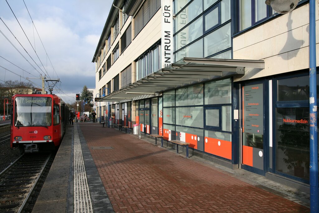 Tıbbi laboratuvarlar Priv. -Doz. Dr. med. Henriette Tschampa Radiologin, Köln, foto