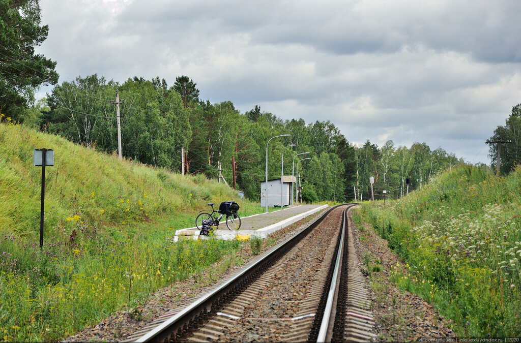 Tren istasyonu остановочный пункт Хутор, Altayski krayı, foto