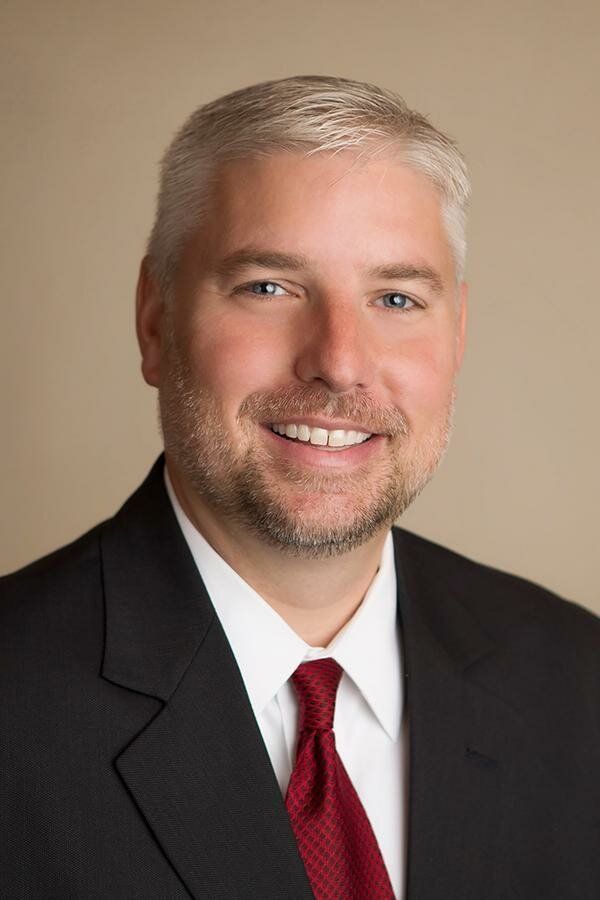 Yatırım fonu firmaları Edward Jones - Financial Advisor: Brents K Priestley, Aams™, Tennessee Eyaleti, foto