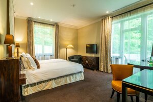 Modrzewie Park Hotel (Lesser Poland Voivodeship, Powiat Nowotarski, Szczawnica), otel  Szczawnica'dan