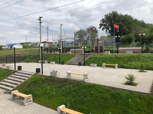 Воинам, павшим в Великой Отечественной войне (Krasnoyarsk Territory, Beryozovskiy rayon, Voznesenskiy selsovet, selo Voznesenka, Solnechnaya ulitsa), anıt, heykel  Krasnoyarski krayından