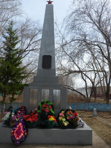 Воинам-землякам, погибшим в годы Великой Отечественной войны (Omsk Region, Novovarshavskiy rayon, selo Zarechnoye), anıt, heykel  Omskaya oblastından
