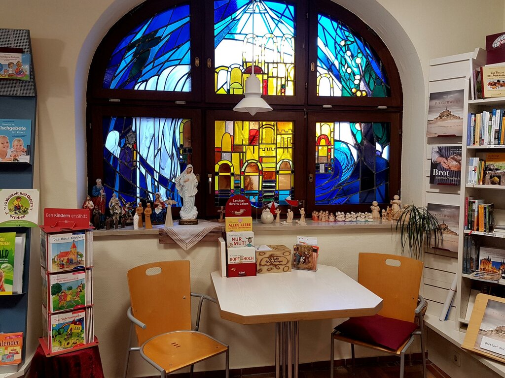 Kitap mağazaları Paulus Buchhandlung, Paulus-Schwestern E. V., Nurnberg, foto