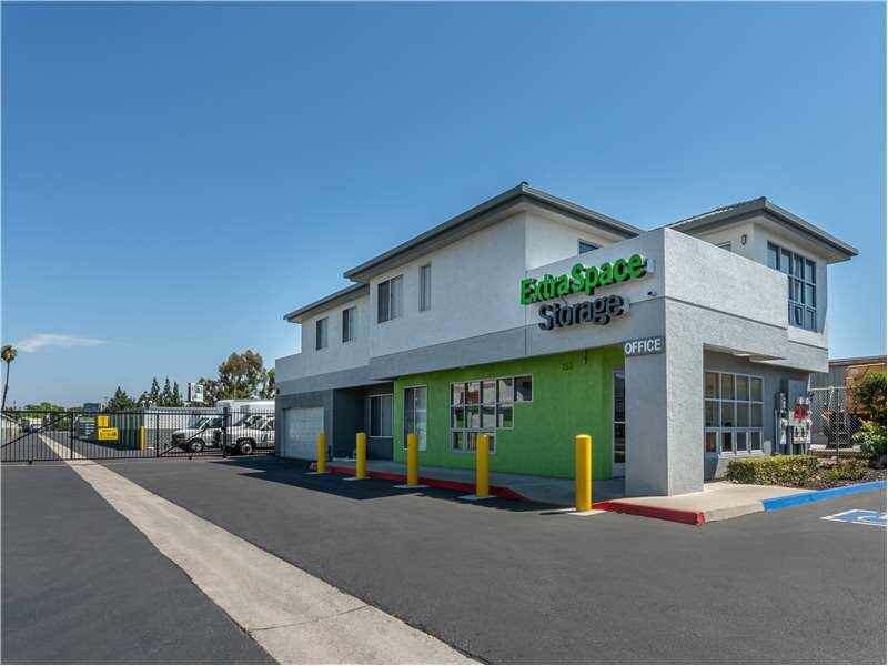 Karavan Extra Space Storage, Anaheim, foto