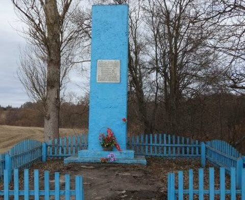 Anıt, heykel Братская могила, Vitebskaya oblastı, foto