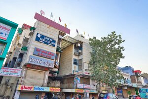 Oyo 22374 Hotel Navjivan (State of Gujarat, Ahmedabad, Isanpur), otel  Ahmadabad'dan