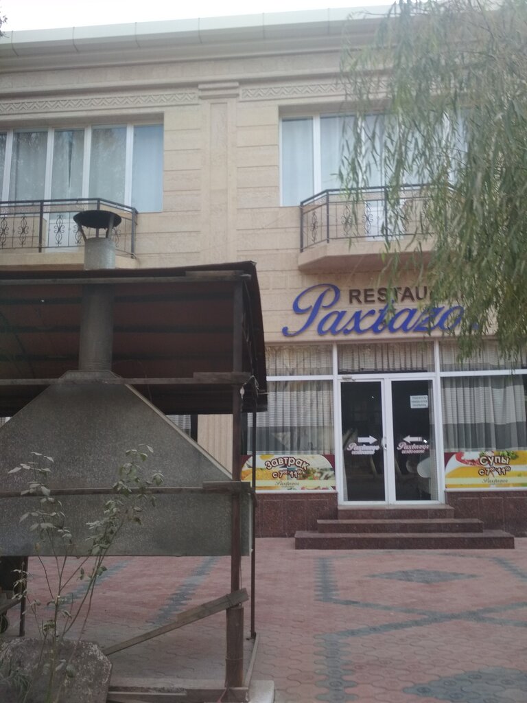 Restoran Pakhtazor, Karşı, foto