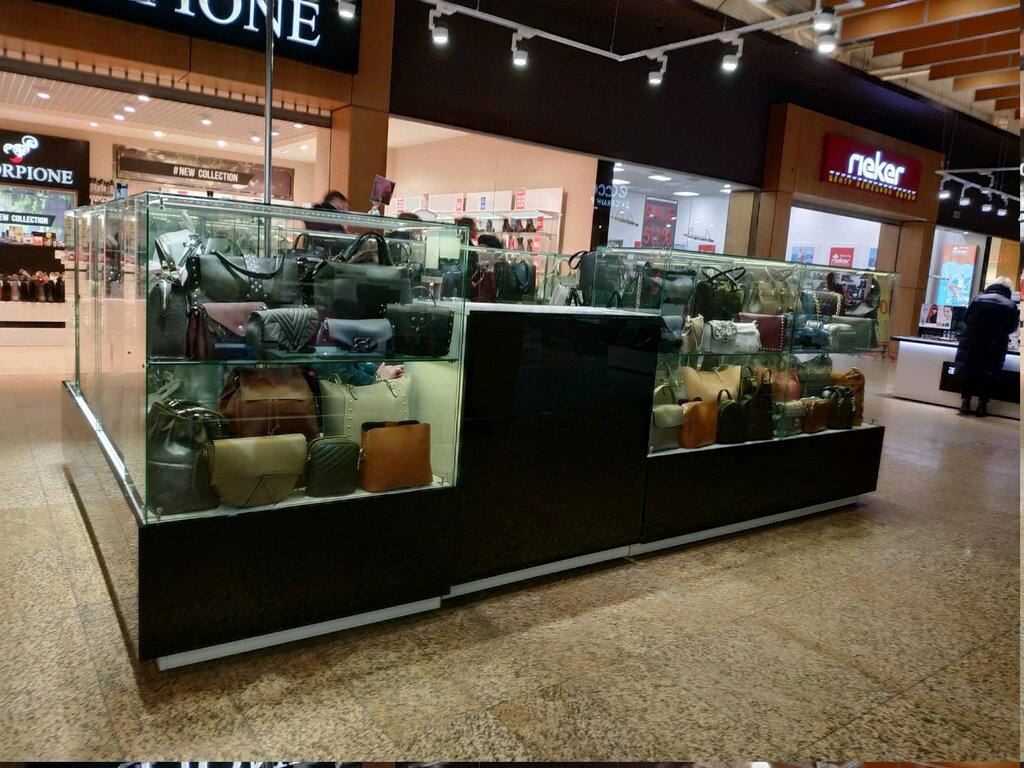 Çanta ve valiz mağazaları Milana, Minskaya oblastı, foto