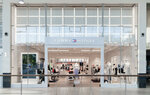 Tommy Hilfiger (Wagramer Straße No:81, Wien, Vienna), giyim mağazası  Viyana'dan
