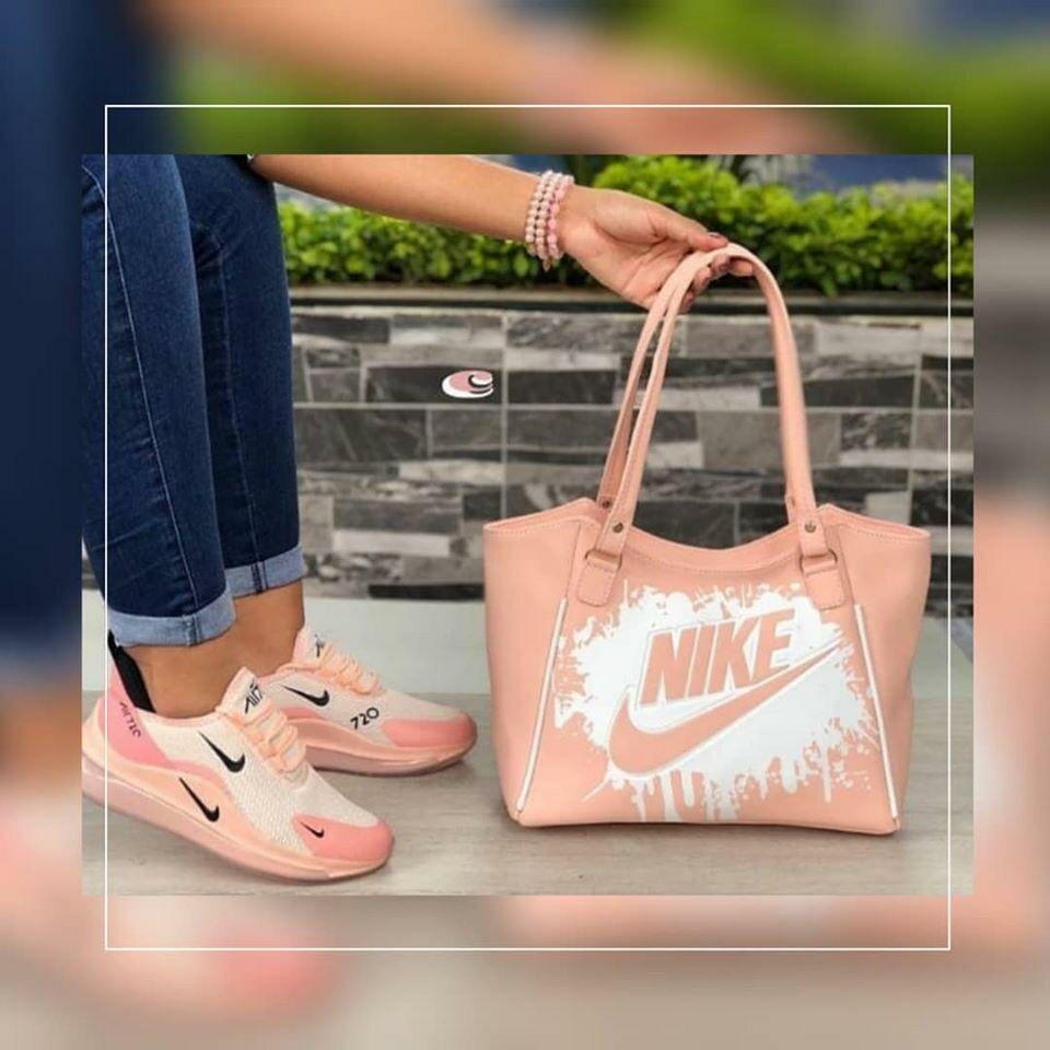 Giyim mağazası Katz Bags & Shoes, Dünya, foto