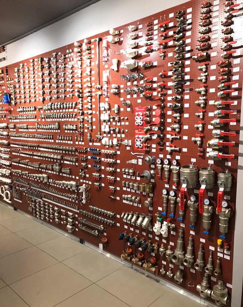 Banyo ve klozet mağazaları Termo-Sila, Surgut, foto