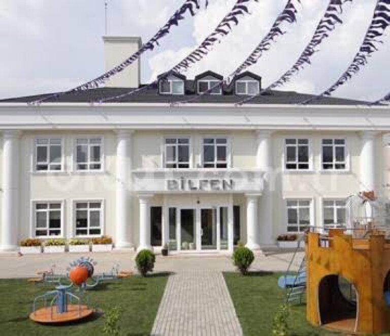 Özel okul Özel Bilfen Kurtköy Ortaokulu, İstanbul, foto