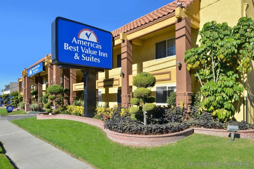 Otel Americas Best Value Inn & Suites Fontana, Fontana, foto