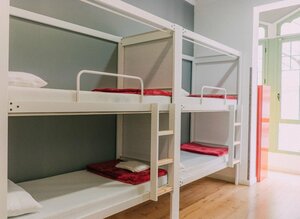 Black Swan Hostel (Comunidad Autònoma de Cataluña, Barcelona, Carrer de Ali Bei), otel  Barselona'dan