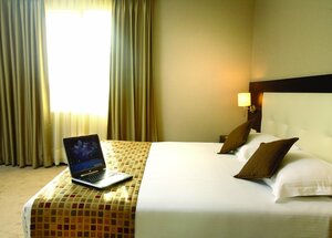 Eresin Hotels Topkapi (İstanbul, Fatih, Turgut Özal Millet Cad., 186), otel  İstanbul'dan