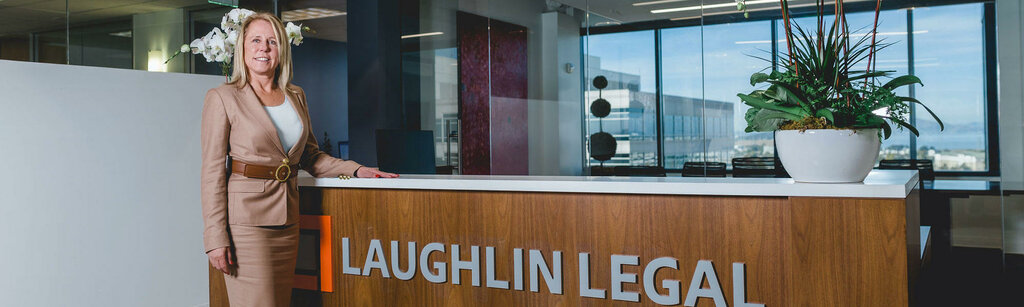 Avukatlar Laughlin Legal, PC, Kaliforniya Eyaleti, foto
