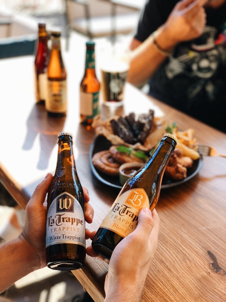 Bar Все свои, гастробар, Soçi, foto