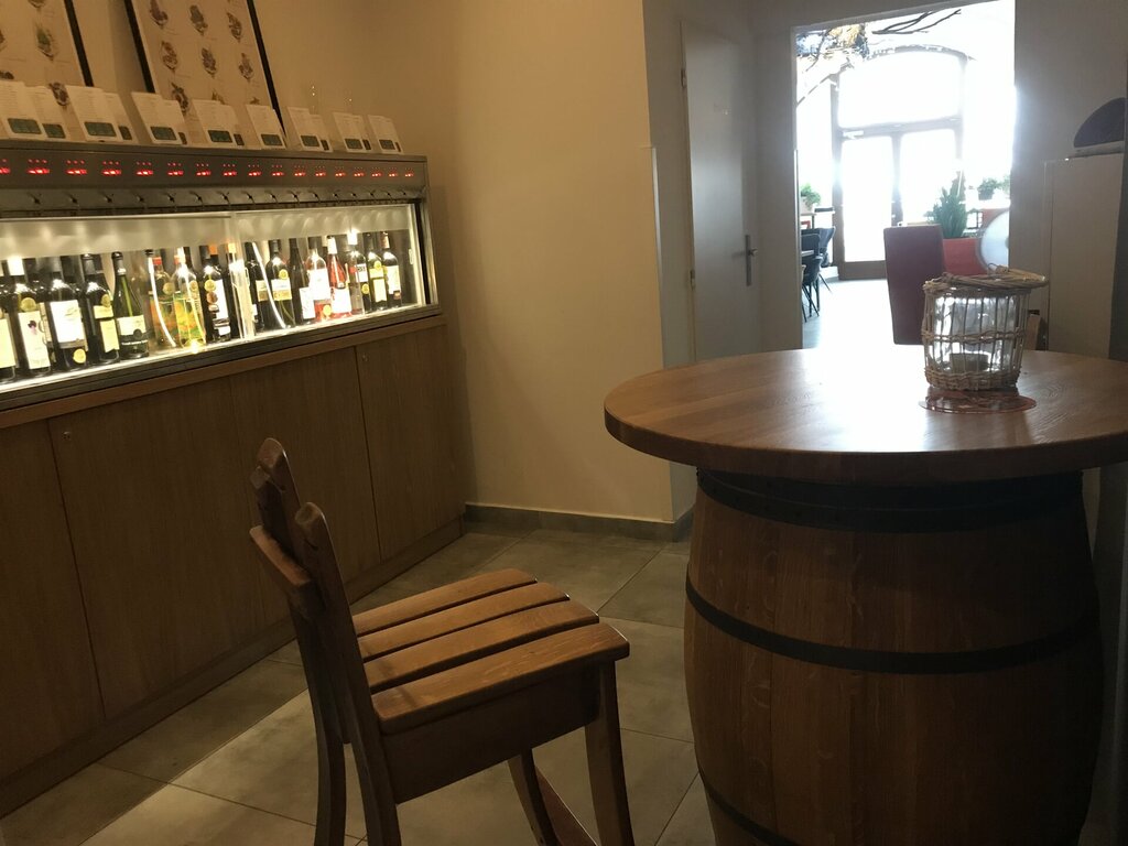 Bar Vinárna Pod Pálavou, Olomouc, foto