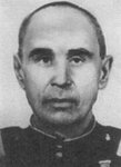 Гайсину Хасану Назировичу (ulitsa 40 let Pobedy No:4, derevnya Kinya-Abyz), anıt levhası, anıt taş  Başkurdistan'dan