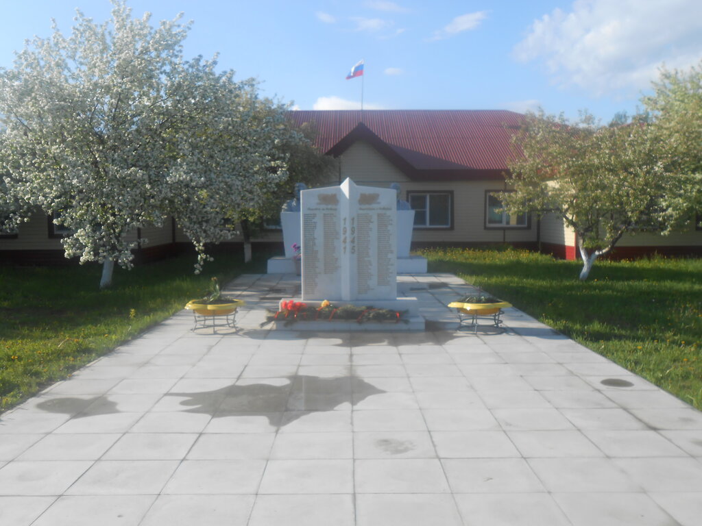 Anıt, heykel Участникам Великой Отечественной войны, Tümen (Tiumenskaya) oblastı, foto