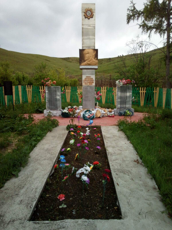 Anıt, heykel Павшим односельчанам, Buriatya, foto