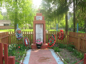 Мемориал Великой Отечественной войны (Ivanovo Region, Teykovskiy rayon, Bolsheklochkovskoye selskoye poseleniye, selo Obolsunovo), anıt, heykel  İvanovskaya oblastından