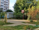 Спортивная площадка (Krasnodar, mikrorayon Krayevaya Klinicheskaya Bolnitsa), spor alanı  Krasnodar'dan