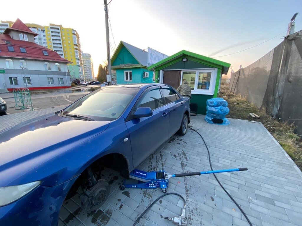 Oto lastik tamiri Tire service in Sputnik, Penzenskaya oblastı, foto