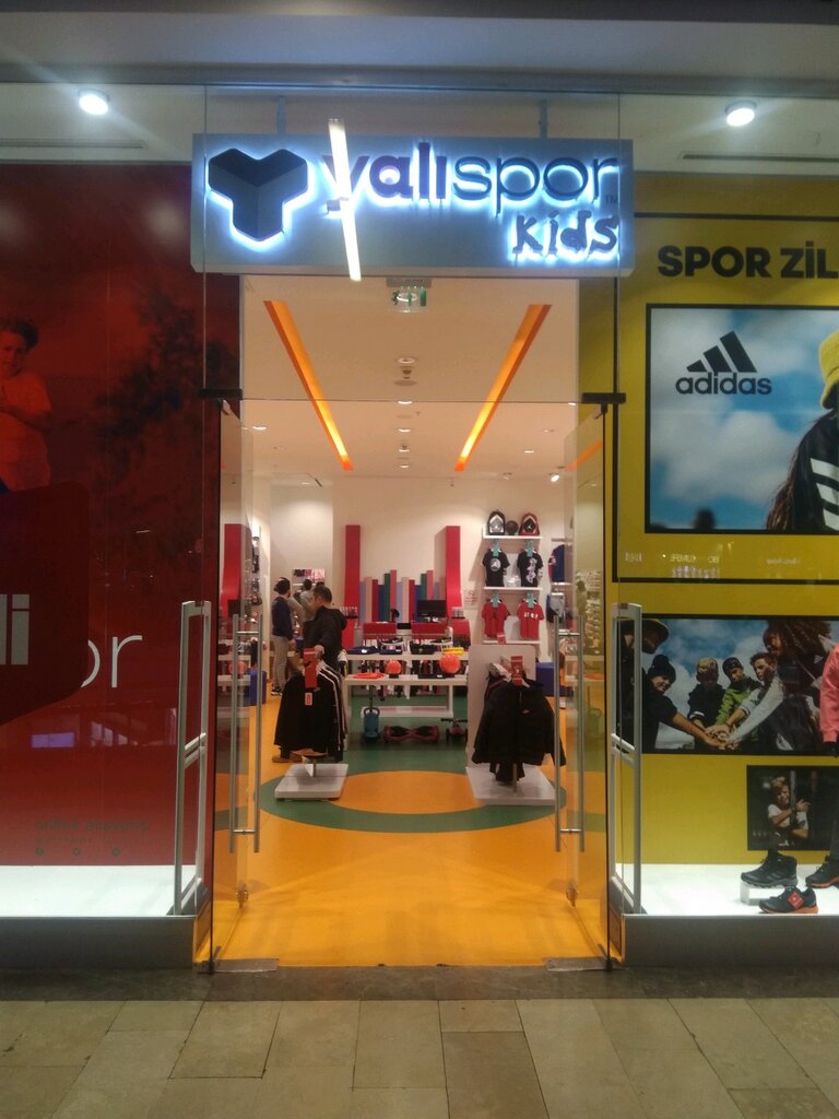 Ayakkabı mağazaları Yalı Spor Kids, İstanbul, foto