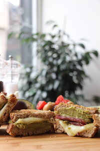 Gerçek Tost (İstanbul, Sarıyer, Sarıyer Merkez Mah., Yeni Mahalle Cad., 77A), kafe  İstanbul'dan