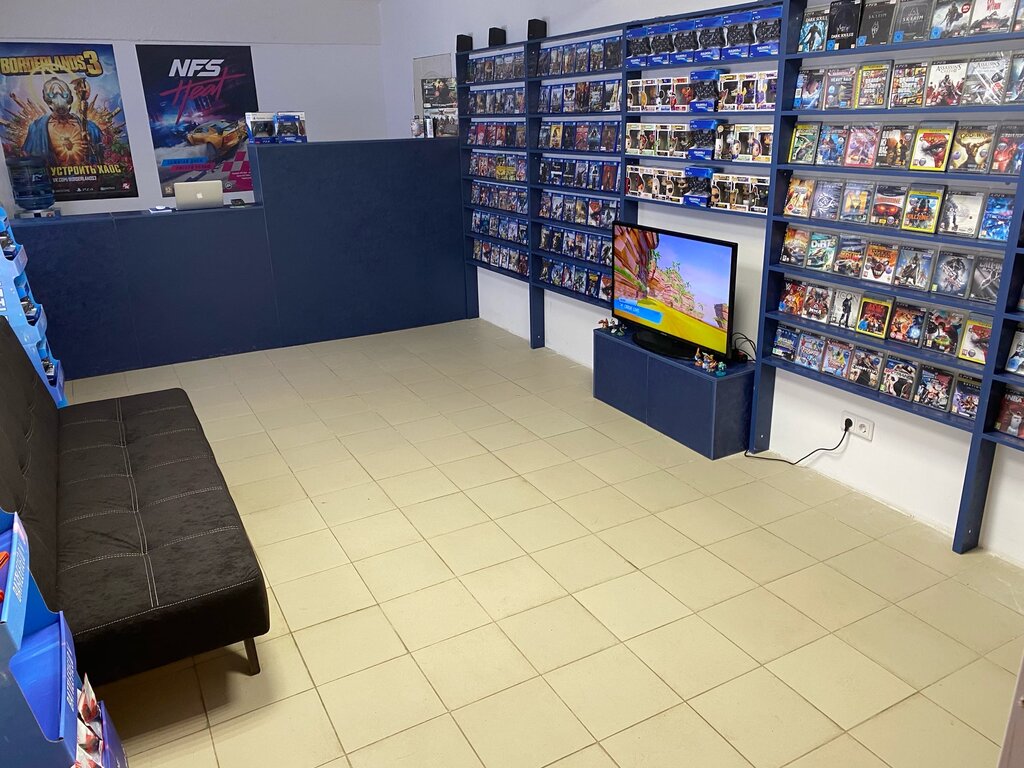 Diskler, plakalar GameStop, Samara, foto