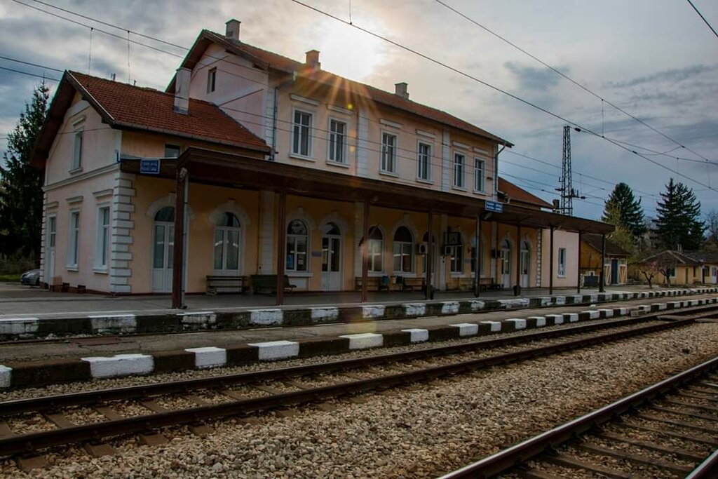 Tren istasyonu Плевен-Запад, Plevne, foto