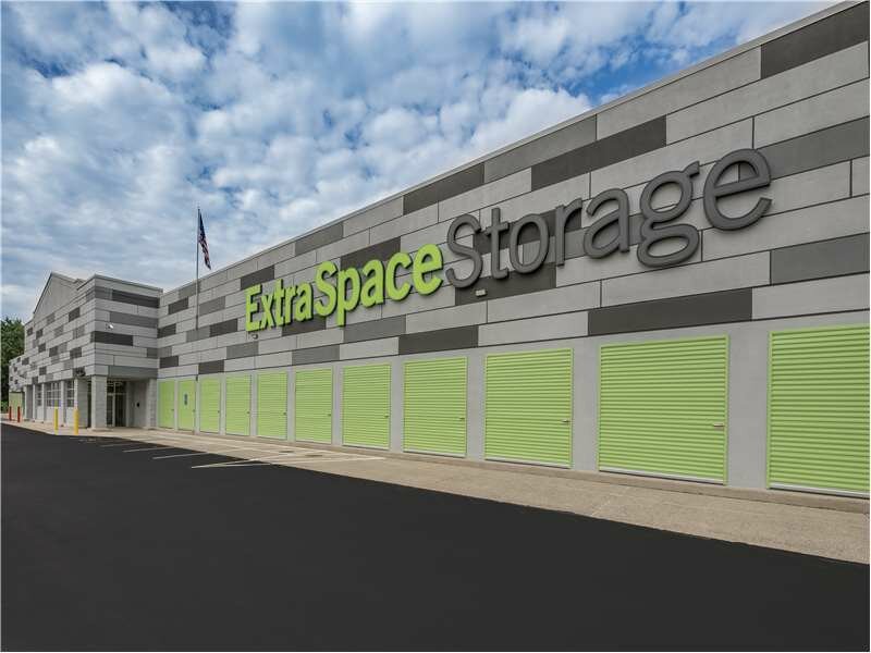 Karavan Extra Space Storage, New Britain, foto