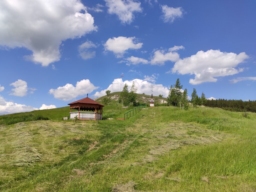 Anıt, heykel Деревне Паника, Ulyanovskaya oblastı, foto