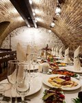 Bordeias Restaurant (strada Armenească No:81), restoran  Kişinev'den