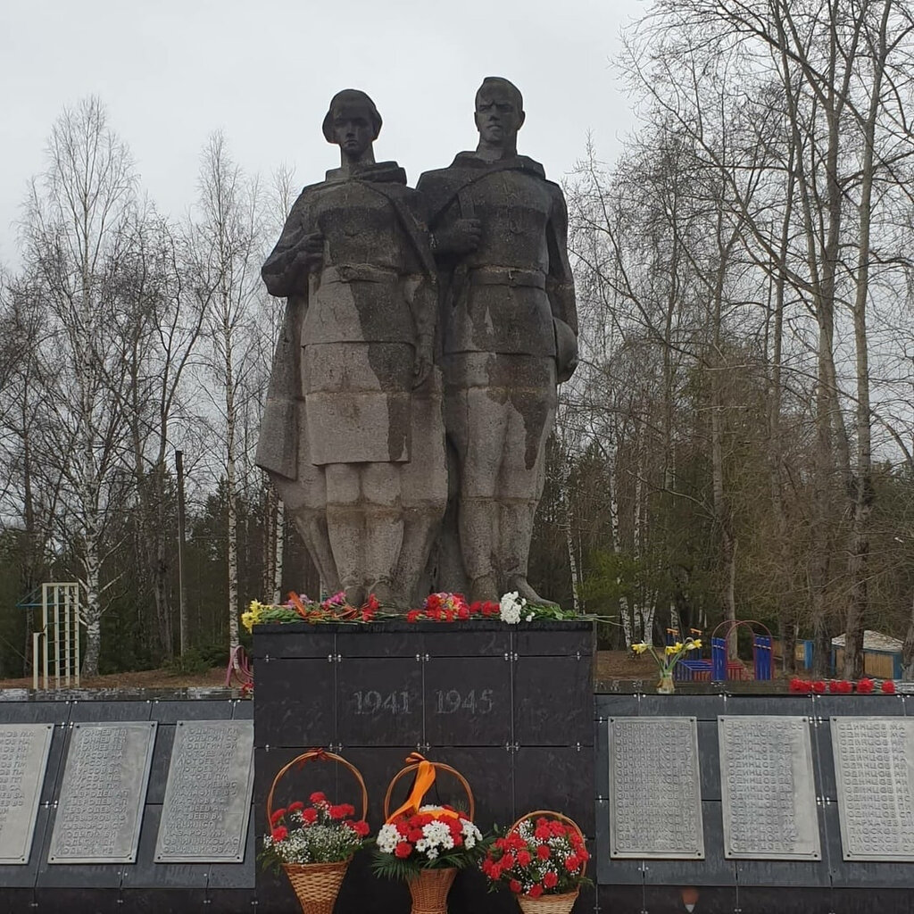 Anıt, heykel Воинам-землякам павшим в Великой Отечественной войне, Komi, foto