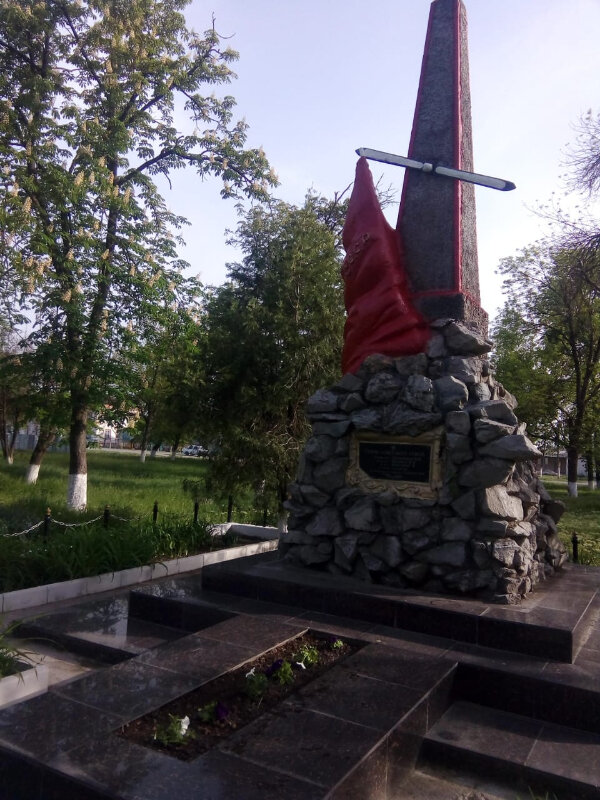 Anıt, heykel Герою Советского Союза, летчику И.М. Пилипенко, Kabardino‑Balkarya, foto