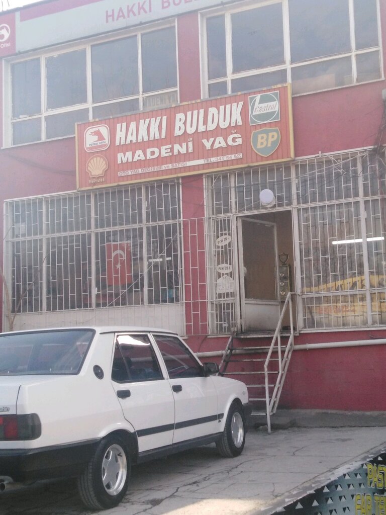 Yağlama ürünleri Hakkı Bulduk Madeni Yağ, Ankara, foto