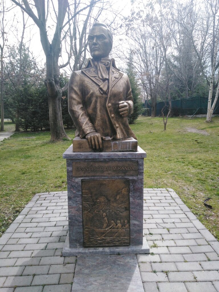 Park, sokak heykeli Francisco De Mıranda Anıtı, Ankara, foto