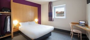 B&b Hotel Villeneuve-Loubet Village (Provence-Alpes-Côte d'Azur, Alpes-Maritimes, Arrondissement de Grasse, Villeneuve-Loubet, Avenue des Plans), otel