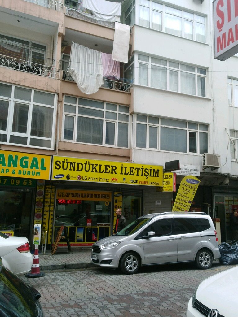 Cep telefonu ve aksesuarları satış mağazaları Sündükler İletişim, İstanbul, foto