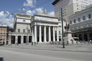 Карла Феличе (Liguria, Genova, Galleria Giuseppe Siri, 4), tiyatrolar  Cenova'dan