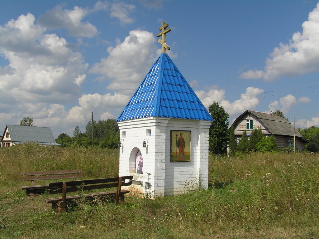 Ortodoks kiliseleri Chasovnya Yeleny Tsaritsy V Mishutino, Yaroslavskaya oblastı, foto