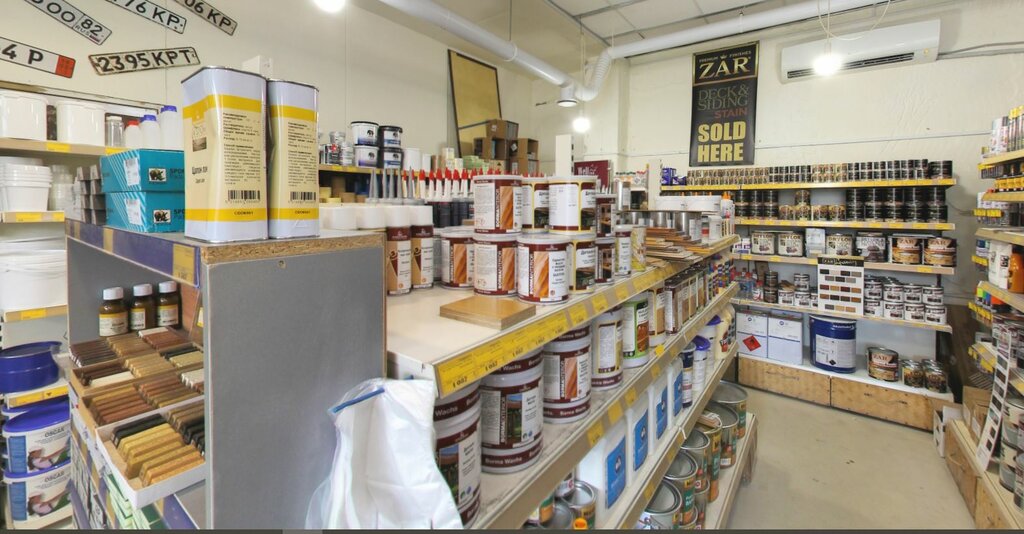 Boya ve cila malzemeleri üretim ve satış yerleri Kraski2, Kırım Cumhuriyeti, foto