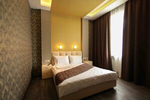 Belveder (Belinskogo Street No:58, Tomsk), otel  Tomsk'tan